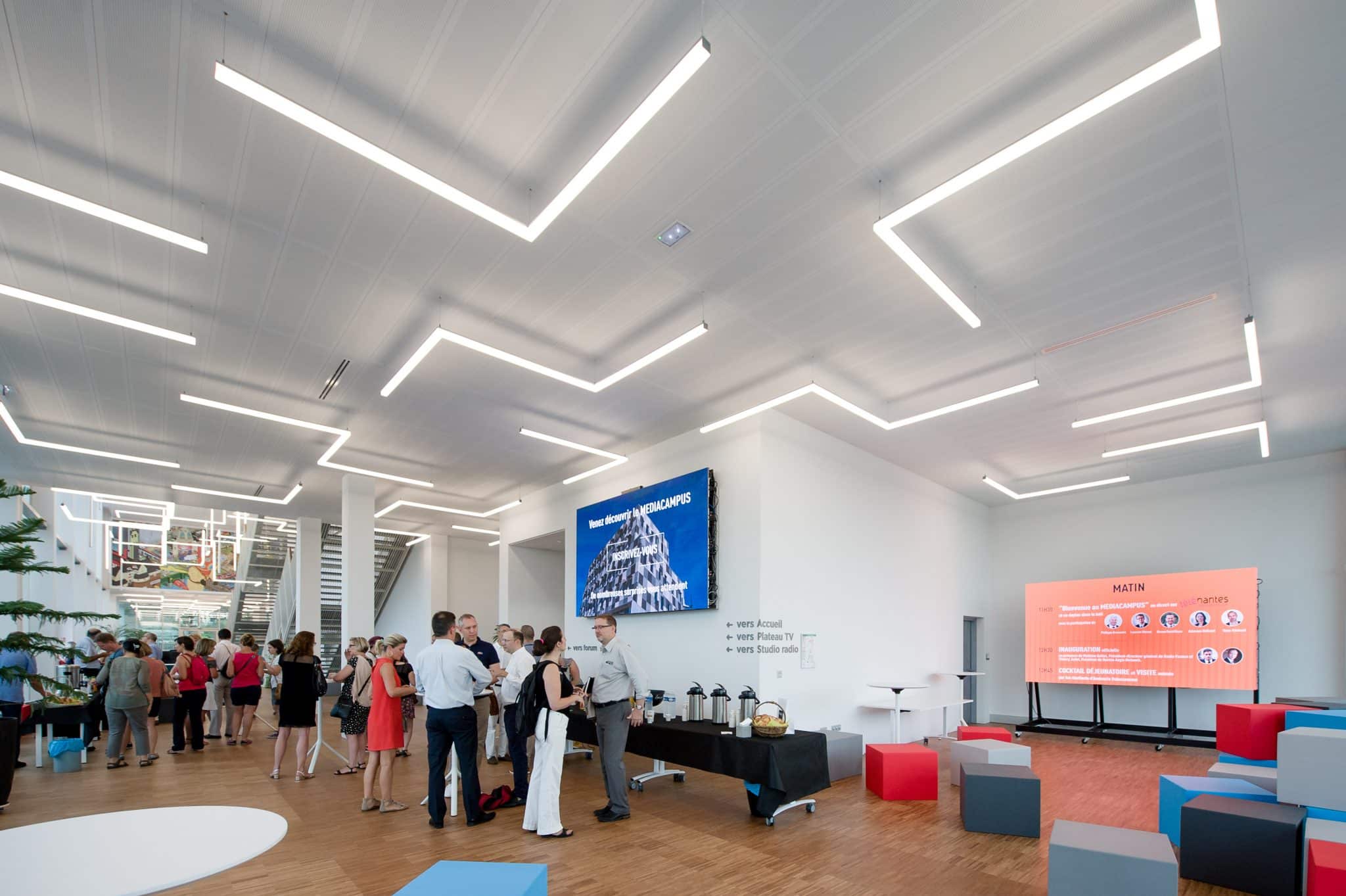 Media4Display for education - Telelogos